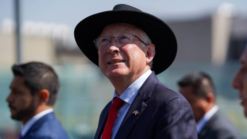 "Vienen tiempos diferentes", dice Ken Salazar sobre Ronald Johnson ...
