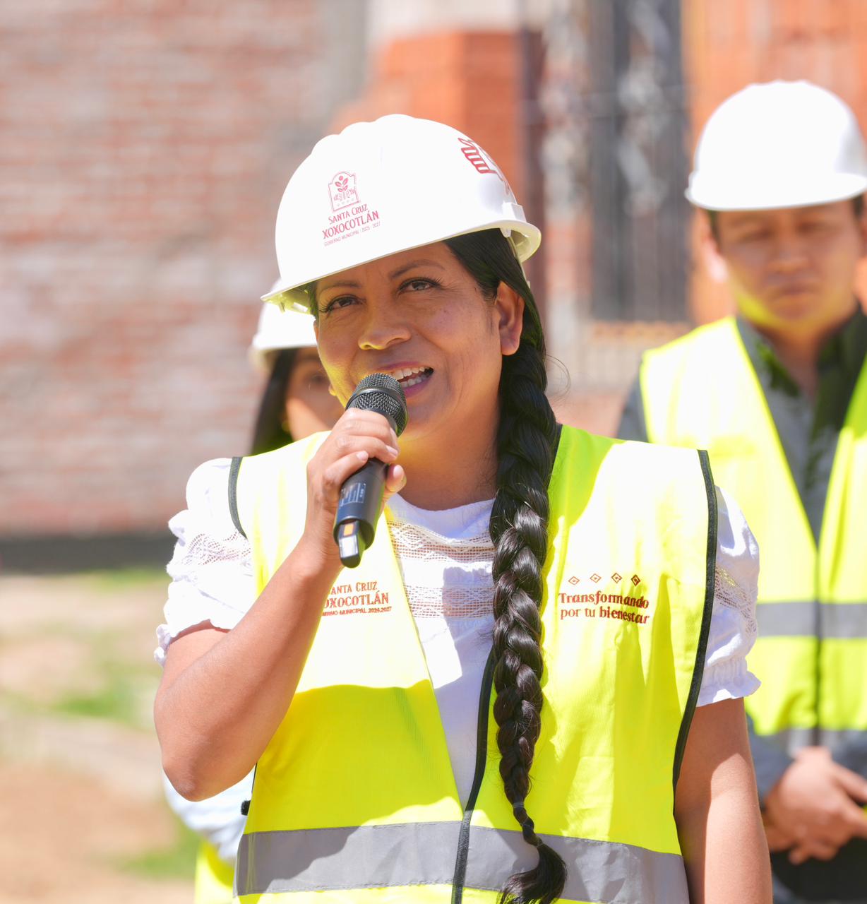 Inicia Nancy Benítez obras de energía eléctrica en Santa Cruz Xoxocotlán